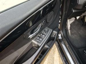 Black BMW 218 Gran Tourer 2018 in Taurage, with an engine capacity of 2.00 L and mileage of 340 thousand km for 7000 €, photo 17 on AUTOMOTO.COM.LV