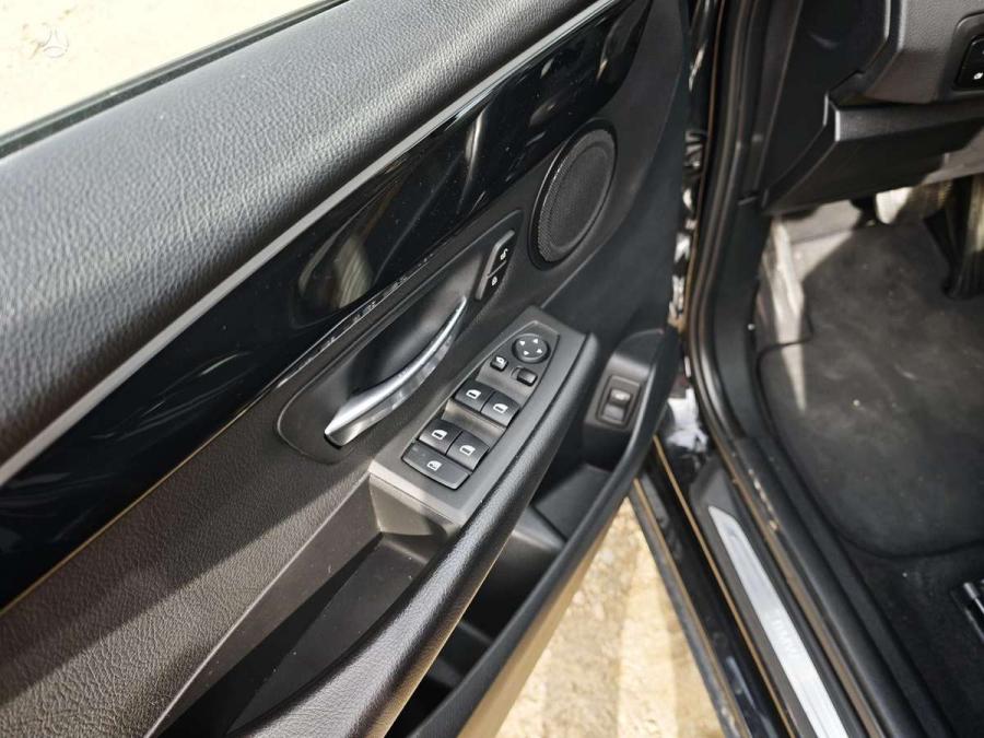 Black BMW 218 Gran Tourer 2018 in Taurage, with an engine capacity of 2.00 L and mileage of 340 thousand km for 7000 €, photo 17 on AUTOMOTO.COM.LV