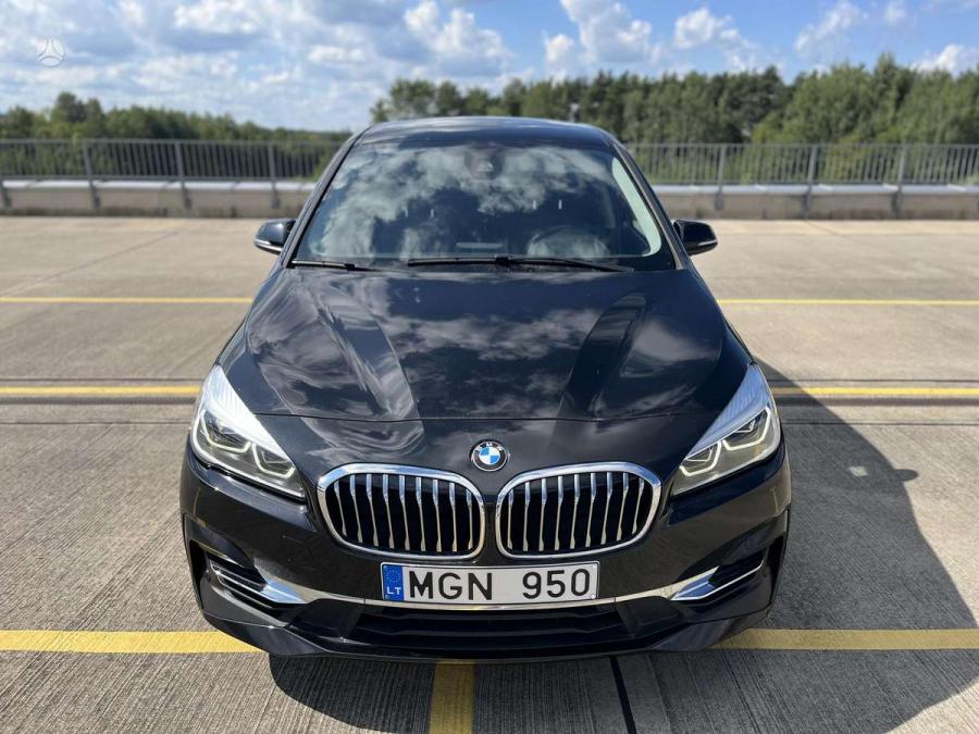 Melns BMW 218 Gran Tourer 2022 Viļņa, ar dzinēja tilpumu 1.50 L un nobraukumu 81 tūkst. km par 16999 €, foto 3 vietnē AUTOMOTO.COM.LV