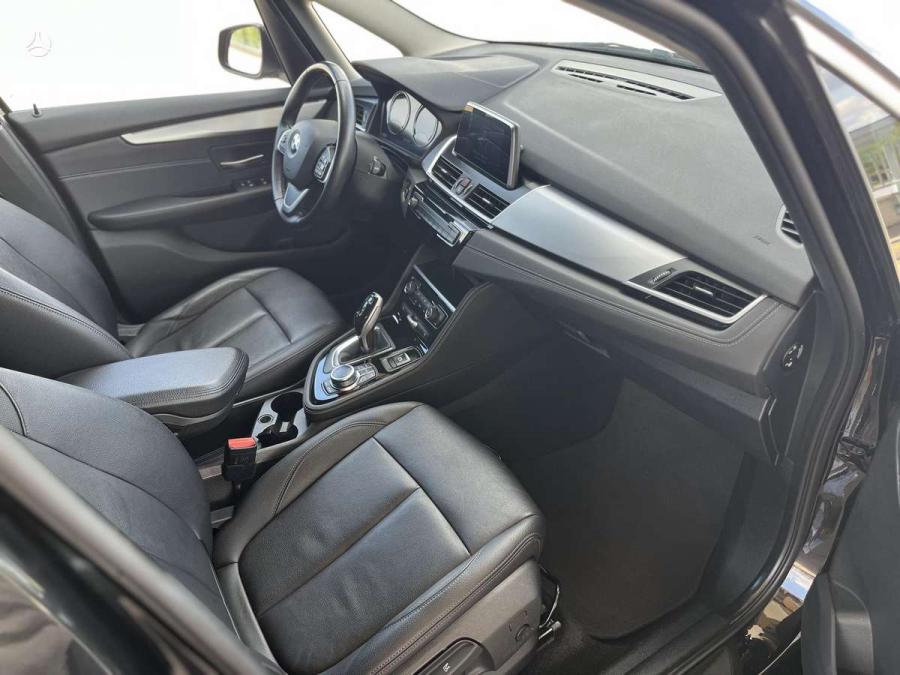 Melns BMW 218 Gran Tourer 2022 Viļņa, ar dzinēja tilpumu 1.50 L un nobraukumu 81 tūkst. km par 16999 €, foto 13 vietnē AUTOMOTO.COM.LV