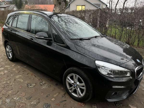 Black BMW 218 Gran Tourer 2017 in Klaipeda, with an engine capacity of 2.00 L and mileage of 287 thousand km for 7800 €, photo 2 on AUTOMOTO.COM.LV