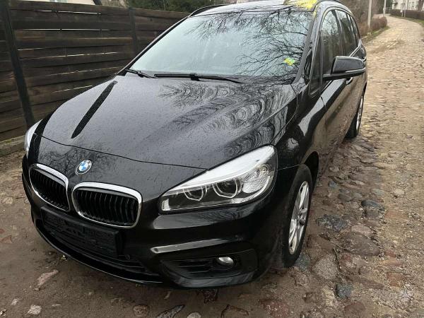 Black BMW 218 Gran Tourer 2017 in Klaipeda, with an engine capacity of 2.00 L and mileage of 287 thousand km for 7800 €, photo 6 on AUTOMOTO.COM.LV