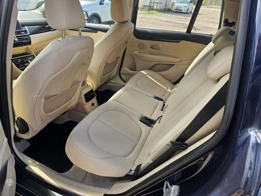 Zils BMW 218 Gran Tourer 2016 Viļņa, ar dzinēja tilpumu 2.00 L un nobraukumu 221 tūkst. km par 7950 €, foto 14 vietnē AUTOMOTO.COM.LV