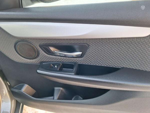 Pelēks BMW 218 Gran Tourer 2015 Telšiai, ar dzinēja tilpumu 2.00 L un nobraukumu 177 tūkst. km par 5600 €, foto 11 vietnē AUTOMOTO.COM.LV
