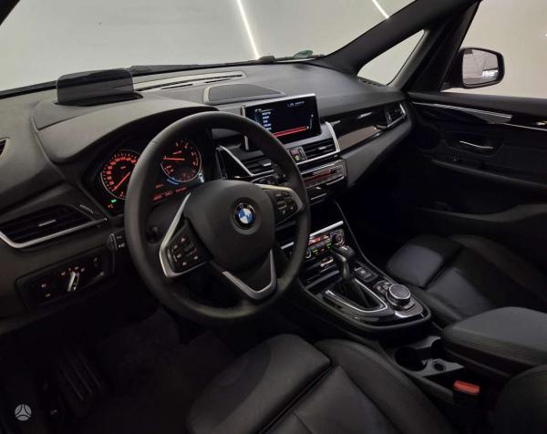 Pelēks BMW 218 Gran Tourer 2015 Marijampole, ar dzinēja tilpumu 2.00 L un nobraukumu 280 tūkst. km par 11750 €, foto 2 vietnē AUTOMOTO.COM.LV