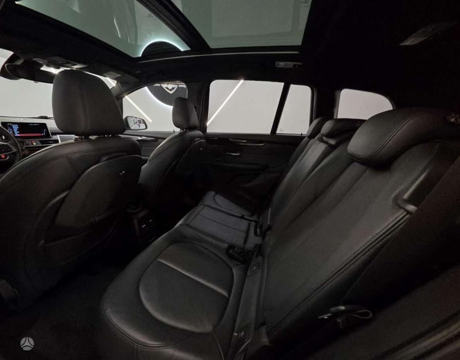 Grey BMW 218 Gran Tourer 2015 in Marijampole, with an engine capacity of 2.00 L and mileage of 280 thousand km for 11750 €, photo 13 on AUTOMOTO.COM.LV