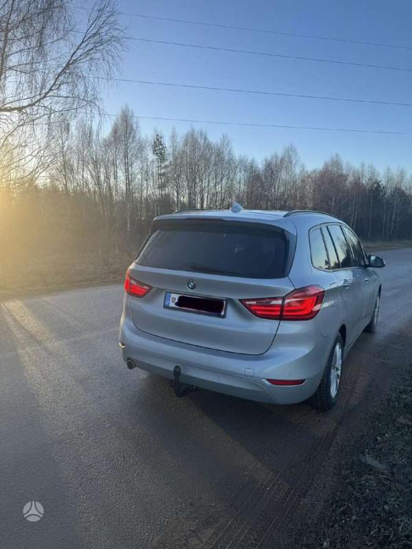 Grey BMW 218 Gran Tourer 2016 in Vilnius, with an engine capacity of 2.00 L and mileage of 175 thousand km for 11500 €, photo 3 on AUTOMOTO.COM.LV