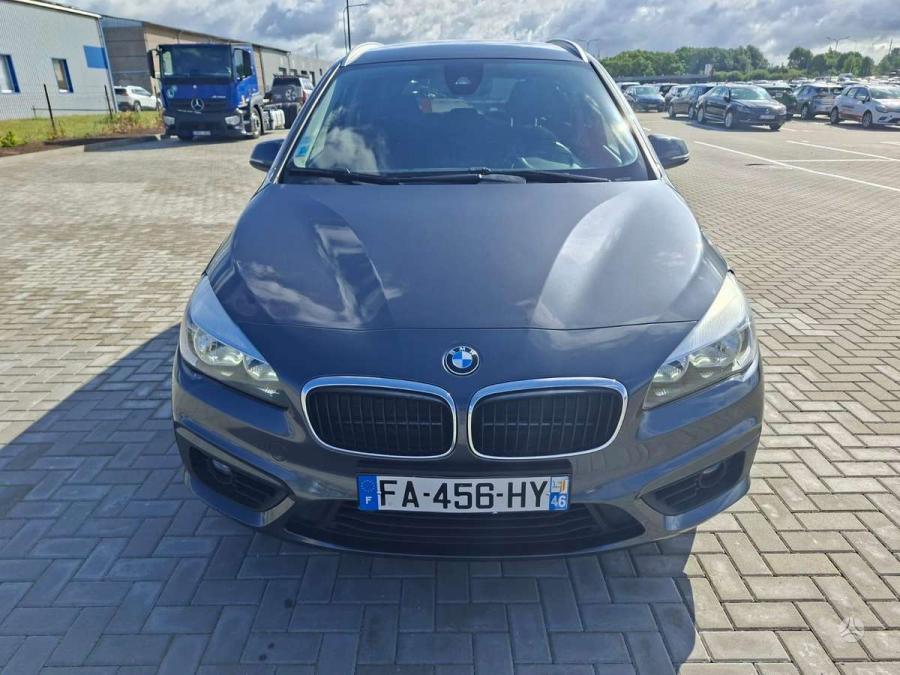 Grey BMW 218 Gran Tourer 2016 in Taurage, with an engine capacity of 2.00 L and mileage of 230 thousand km for 7800 €, photo 1 on AUTOMOTO.COM.LV