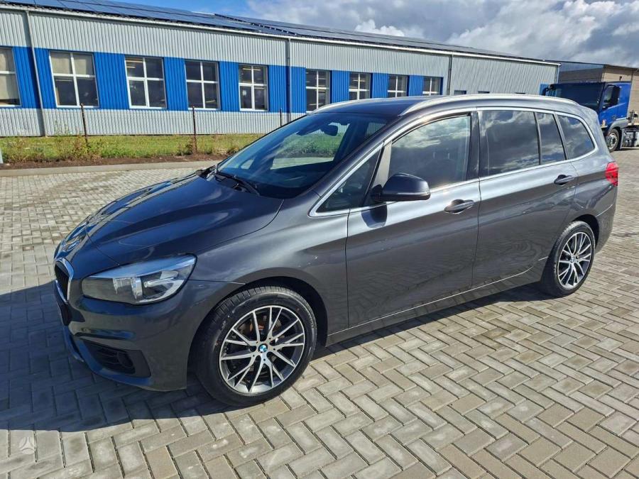 Grey BMW 218 Gran Tourer 2016 in Taurage, with an engine capacity of 2.00 L and mileage of 230 thousand km for 7800 €, photo 3 on AUTOMOTO.COM.LV