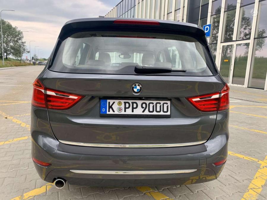 Pelēks BMW 218 Gran Tourer 2016 Viļņa, ar dzinēja tilpumu 2.00 L un nobraukumu 221 tūkst. km par 7850 €, foto 5 vietnē AUTOMOTO.COM.LV