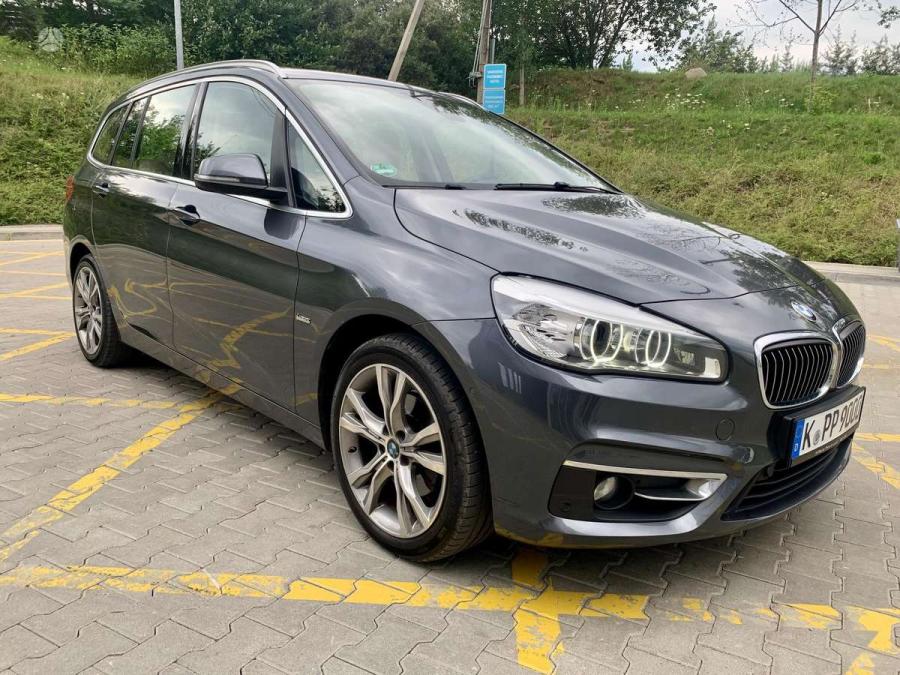 Pelēks BMW 218 Gran Tourer 2016 Viļņa, ar dzinēja tilpumu 2.00 L un nobraukumu 221 tūkst. km par 7850 €, foto 8 vietnē AUTOMOTO.COM.LV