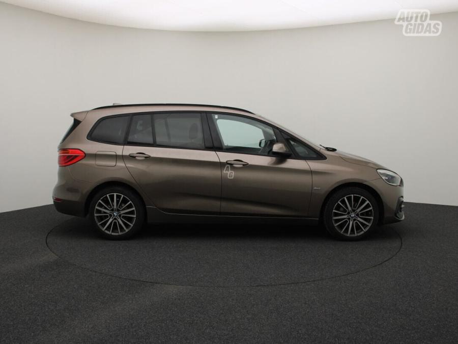 Grey BMW 218 Gran Tourer 2018 in Vilnius, with an engine capacity of 1.50 L and mileage of 192 thousand km for 13099 €, photo 8 on AUTOMOTO.COM.LV