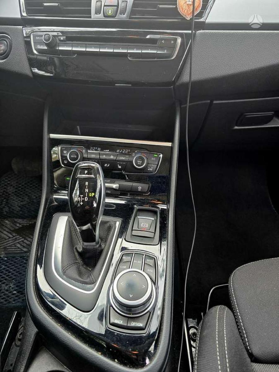 Grey BMW 218 Gran Tourer 2020 in Panevezys, with an engine capacity of 2.00 L and mileage of 191 thousand km for 13800 €, photo 12 on AUTOMOTO.COM.LV