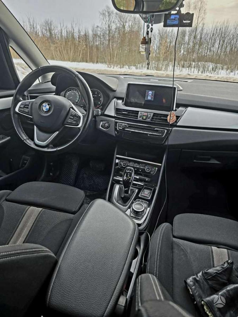 Grey BMW 218 Gran Tourer 2020 in Panevezys, with an engine capacity of 2.00 L and mileage of 191 thousand km for 13800 €, photo 13 on AUTOMOTO.COM.LV