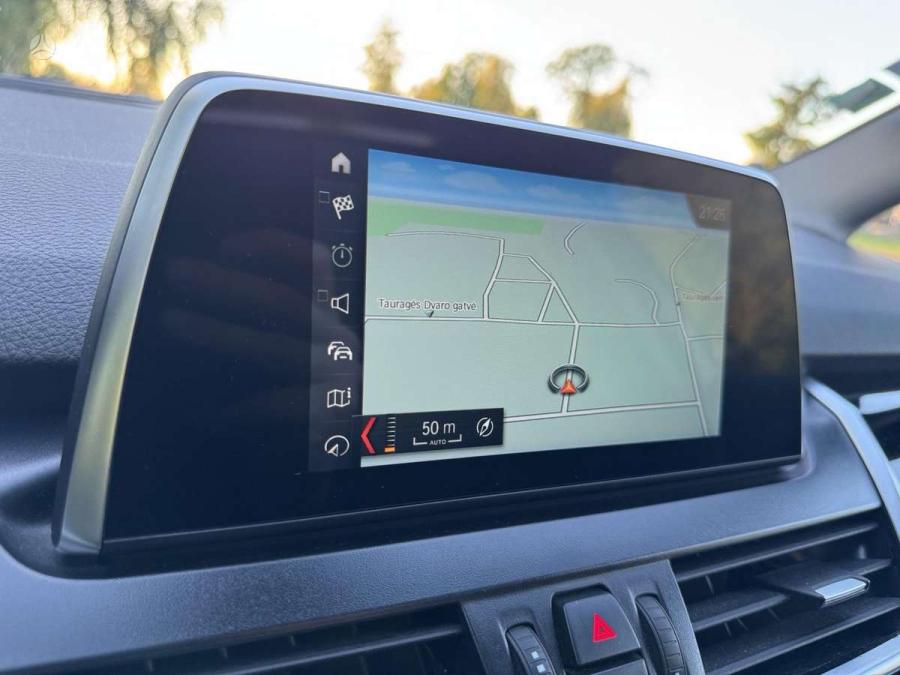 Grey BMW 218 Gran Tourer 2020 in Taurage, with an engine capacity of 2.00 L and mileage of 280 thousand km for 10999 €, photo 30 on AUTOMOTO.COM.LV