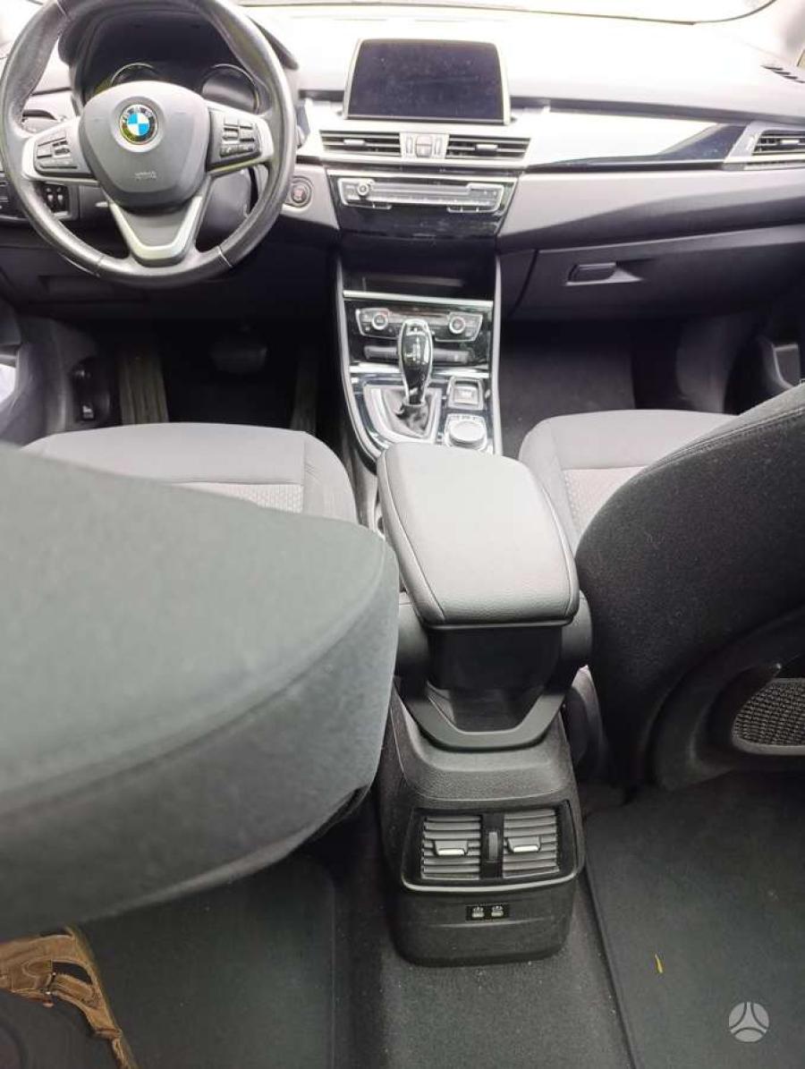 BMW 218 Gran Tourer 2020 Tauragė, ar dzinēja tilpumu 2.00 L un nobraukumu 250 tūkst. km par 11300 €, foto 25 vietnē AUTOMOTO.COM.LV