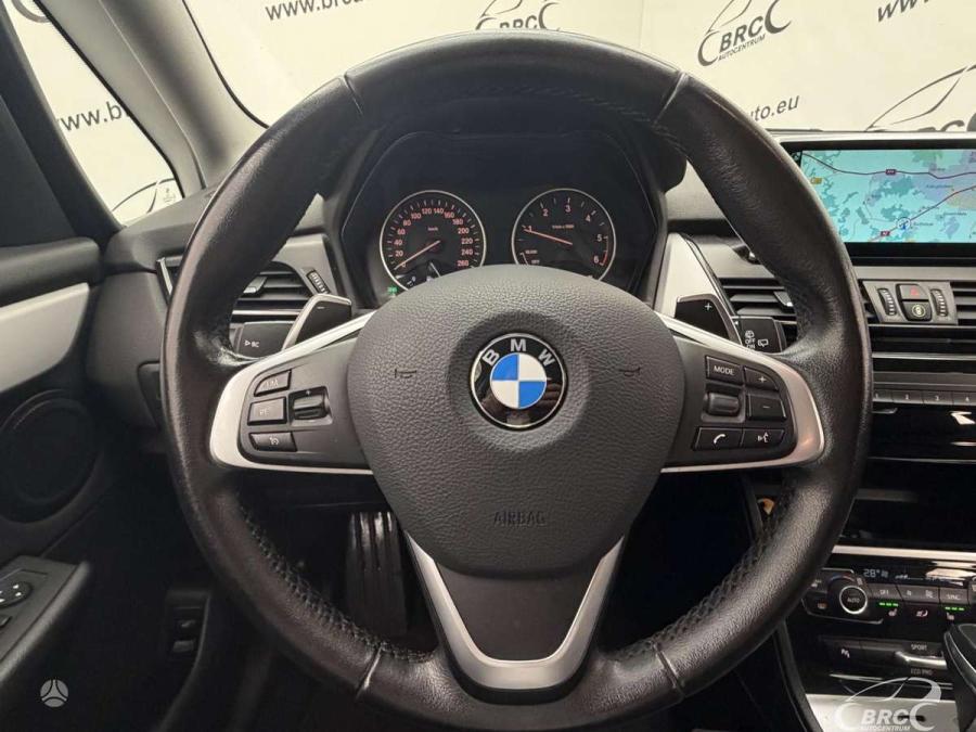 Red BMW 218 Gran Tourer 2015 in Vilnius, with an engine capacity of 2.00 L and mileage of 223 thousand km for 7900 €, photo 28 on AUTOMOTO.COM.LV