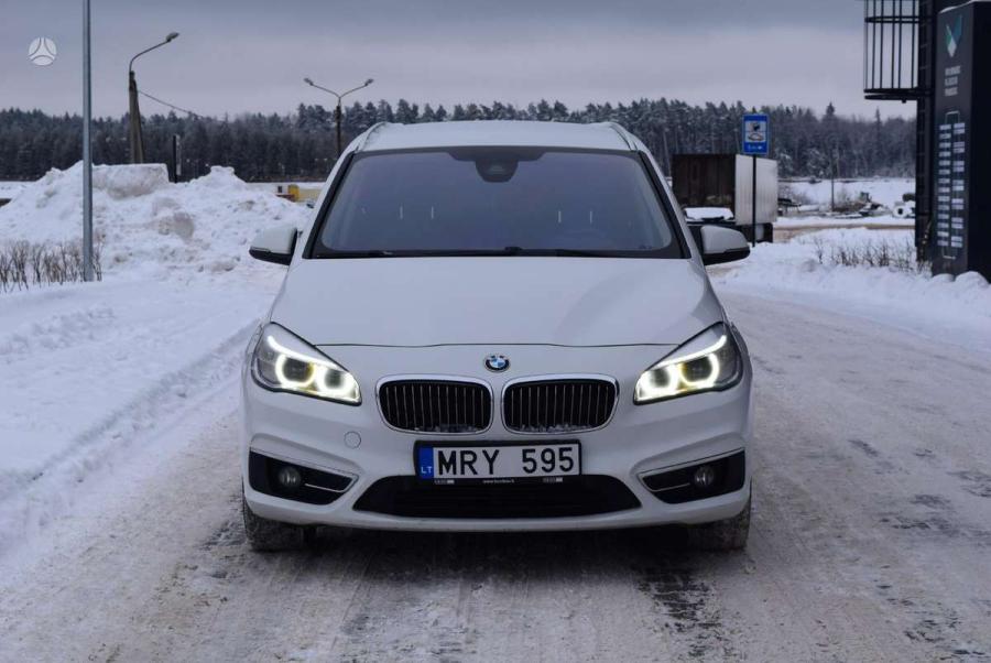 Balts BMW 218 Gran Tourer 2015 Viļņa, ar dzinēja tilpumu 2.00 L un nobraukumu 316 tūkst. km par 8950 €, foto 2 vietnē AUTOMOTO.COM.LV