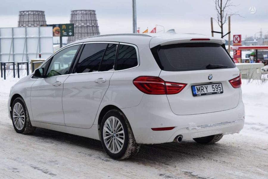 Balts BMW 218 Gran Tourer 2015 Viļņa, ar dzinēja tilpumu 2.00 L un nobraukumu 316 tūkst. km par 8950 €, foto 6 vietnē AUTOMOTO.COM.LV