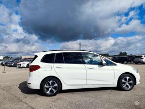 White BMW 218 Gran Tourer 2015 in Marijampole, with an engine capacity of 0.00 L and mileage of 267 thousand km for 6800 €, photo 4 on AUTOMOTO.COM.LV