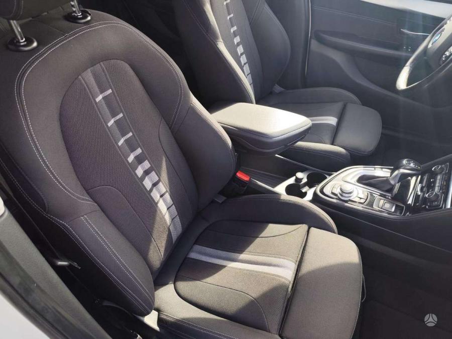 White BMW 218 Gran Tourer 2015 in Marijampole, with an engine capacity of 0.00 L and mileage of 267 thousand km for 6800 €, photo 8 on AUTOMOTO.COM.LV