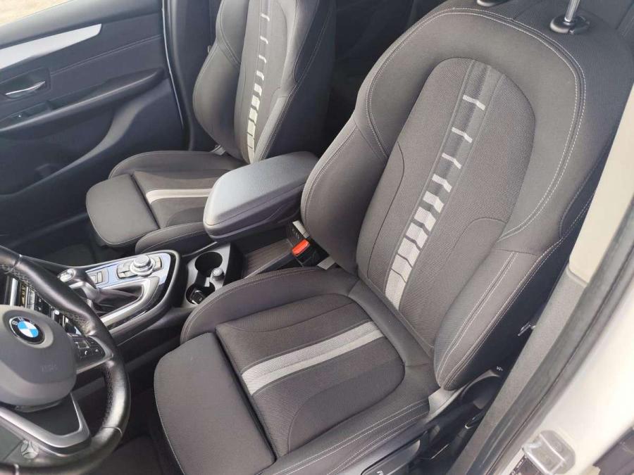 White BMW 218 Gran Tourer 2015 in Marijampole, with an engine capacity of 0.00 L and mileage of 267 thousand km for 6800 €, photo 12 on AUTOMOTO.COM.LV