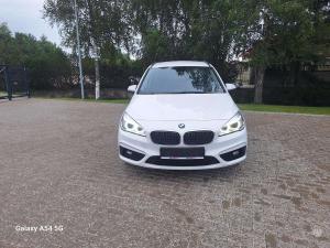 White BMW 218 Gran Tourer 2016 in Kaunas, with an engine capacity of 2.00 L and mileage of 230 thousand km for 8650 €, photo 3 on AUTOMOTO.COM.LV