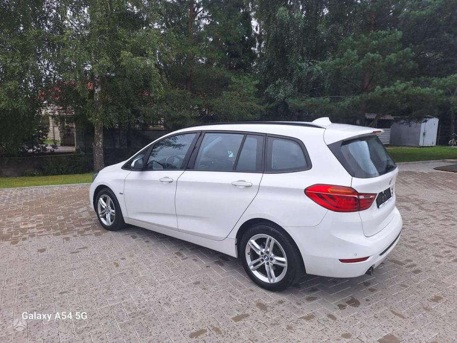 White BMW 218 Gran Tourer 2016 in Kaunas, with an engine capacity of 2.00 L and mileage of 230 thousand km for 8650 €, photo 8 on AUTOMOTO.COM.LV