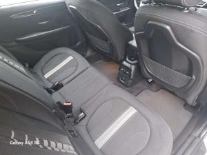 White BMW 218 Gran Tourer 2016 in Kaunas, with an engine capacity of 2.00 L and mileage of 230 thousand km for 8650 €, photo 13 on AUTOMOTO.COM.LV
