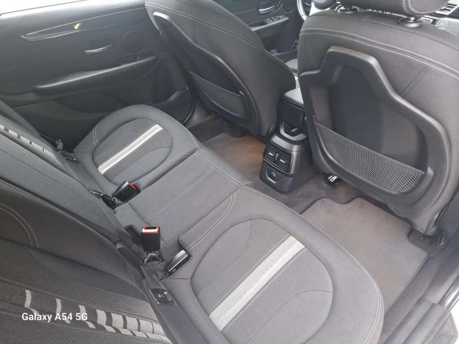 White BMW 218 Gran Tourer 2016 in Kaunas, with an engine capacity of 2.00 L and mileage of 230 thousand km for 8650 €, photo 13 on AUTOMOTO.COM.LV