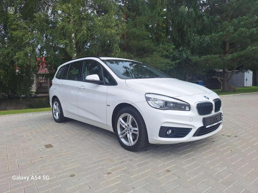 White BMW 218 Gran Tourer 2016 in Kaunas, with an engine capacity of 2.00 L and mileage of 230 thousand km for 8650 €, photo 21 on AUTOMOTO.COM.LV