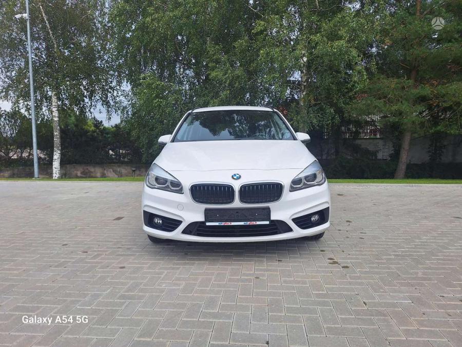 White BMW 218 Gran Tourer 2016 in Kaunas, with an engine capacity of 2.00 L and mileage of 230 thousand km for 8650 €, photo 23 on AUTOMOTO.COM.LV