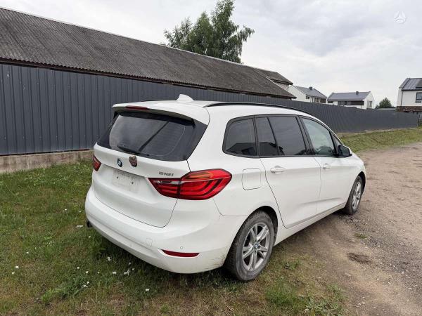 Balts BMW 218 Gran Tourer 2017 Viļņa, ar dzinēja tilpumu 0.00 L un nobraukumu 181 tūkst. km par 6100 €, foto 4 vietnē AUTOMOTO.COM.LV