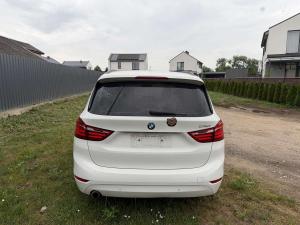 White BMW 218 Gran Tourer 2017 in Vilnius, with an engine capacity of 0.00 L and mileage of 181 thousand km for 6100 €, photo 6 on AUTOMOTO.COM.LV