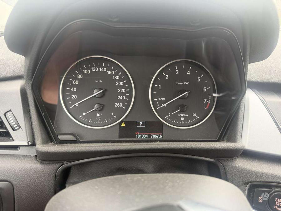 White BMW 218 Gran Tourer 2017 in Vilnius, with an engine capacity of 0.00 L and mileage of 181 thousand km for 6100 €, photo 17 on AUTOMOTO.COM.LV