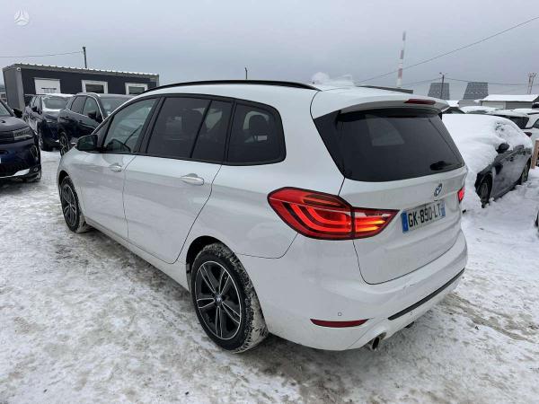 Balts BMW 218 Gran Tourer 2022 Viļņa, ar dzinēja tilpumu 1.50 L un nobraukumu 168 tūkst. km par 18149 €, foto 6 vietnē AUTOMOTO.COM.LV