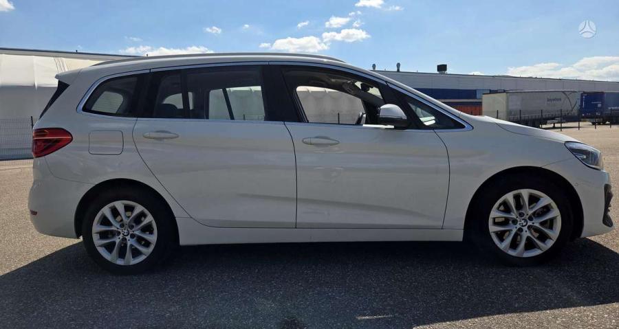 Balts BMW 218 Gran Tourer 2022 Kauņa, ar dzinēja tilpumu 2.00 L un nobraukumu 230 tūkst. km par 11999 €, foto 5 vietnē AUTOMOTO.COM.LV