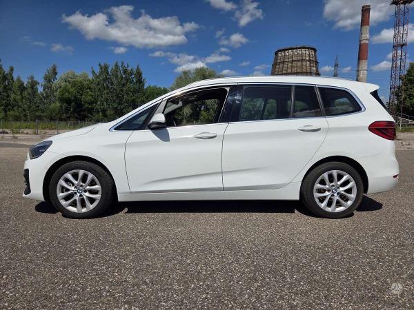 Balts BMW 218 Gran Tourer 2022 Kauņa, ar dzinēja tilpumu 2.00 L un nobraukumu 230 tūkst. km par 11999 €, foto 7 vietnē AUTOMOTO.COM.LV