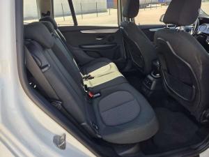 Balts BMW 218 Gran Tourer 2022 Kauņa, ar dzinēja tilpumu 2.00 L un nobraukumu 230 tūkst. km par 11999 €, foto 14 vietnē AUTOMOTO.COM.LV