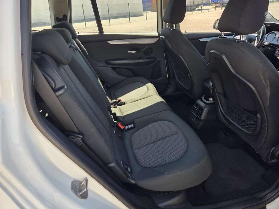 Balts BMW 218 Gran Tourer 2022 Kauņa, ar dzinēja tilpumu 2.00 L un nobraukumu 230 tūkst. km par 11999 €, foto 14 vietnē AUTOMOTO.COM.LV