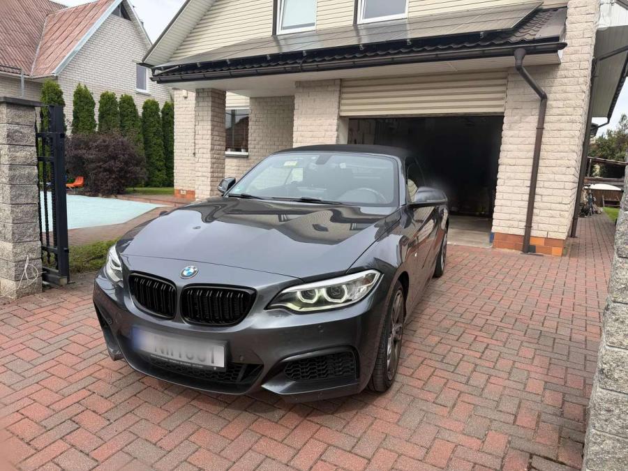 Pelēks BMW 218 2016 Panevēža, ar dzinēja tilpumu 2.00 L un nobraukumu 172 tūkst. km par 12100 €, foto 1 vietnē AUTOMOTO.COM.LV