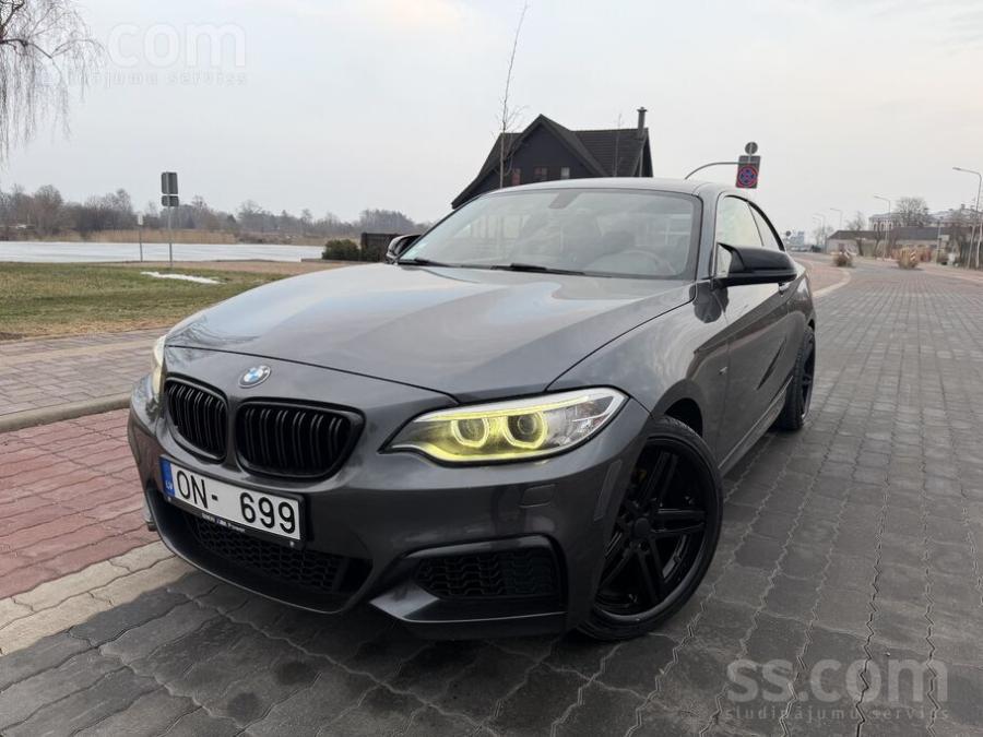 Grey BMW 218 2014 in Jelgava, with an engine capacity of 2.00 L and mileage of 290 thousand km for 13990 €, photo 3 on AUTOMOTO.COM.LV