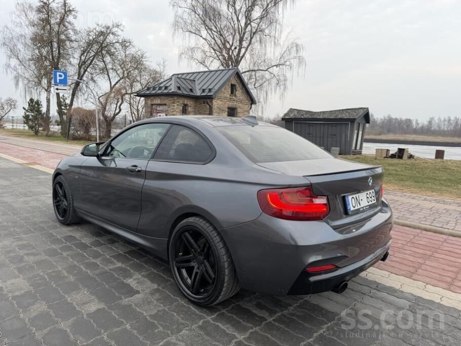 Grey BMW 218 2014 in Jelgava, with an engine capacity of 2.00 L and mileage of 290 thousand km for 13990 €, photo 6 on AUTOMOTO.COM.LV