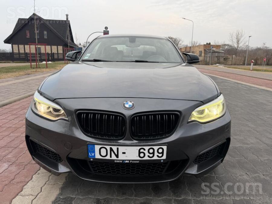 Grey BMW 218 2014 in Jelgava, with an engine capacity of 2.00 L and mileage of 290 thousand km for 14000 €, photo 8 on AUTOMOTO.COM.LV