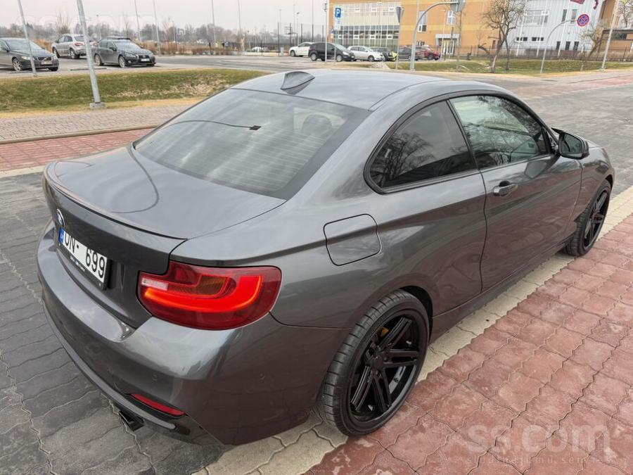 Grey BMW 218 2014 in Jelgava, with an engine capacity of 2.00 L and mileage of 290 thousand km for 14000 €, photo 9 on AUTOMOTO.COM.LV