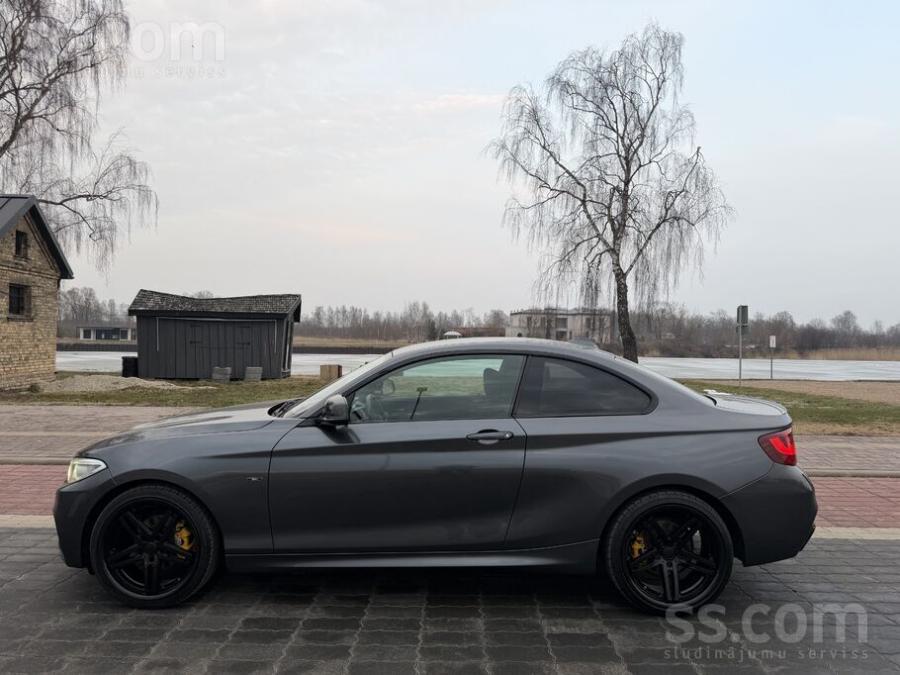 Grey BMW 218 2014 in Jelgava, with an engine capacity of 2.00 L and mileage of 290 thousand km for 14000 €, photo 10 on AUTOMOTO.COM.LV