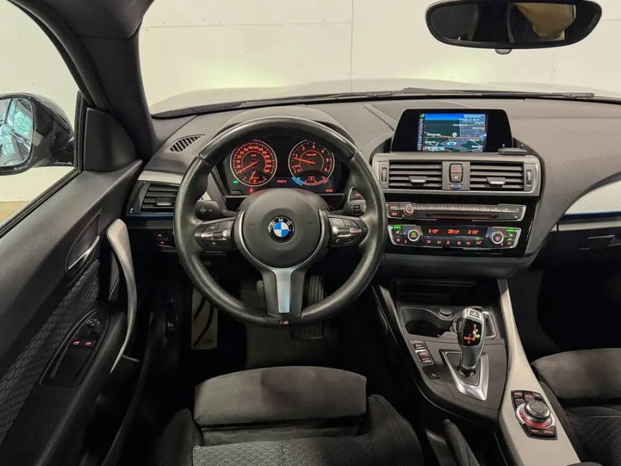 Pelēks BMW 218 2016 Jūrmala, ar dzinēja tilpumu 2.00 L un nobraukumu 278 tūkst. km par 13950 €, foto 31 vietnē AUTOMOTO.COM.LV