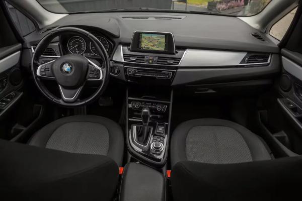 Pelēks BMW 218 2014 Jelgava, ar dzinēja tilpumu 2.00 L un nobraukumu 249 tūkst. km par 7900 €, foto 8 vietnē AUTOMOTO.COM.LV