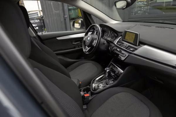 Pelēks BMW 218 2014 Jelgava, ar dzinēja tilpumu 2.00 L un nobraukumu 249 tūkst. km par 7900 €, foto 10 vietnē AUTOMOTO.COM.LV