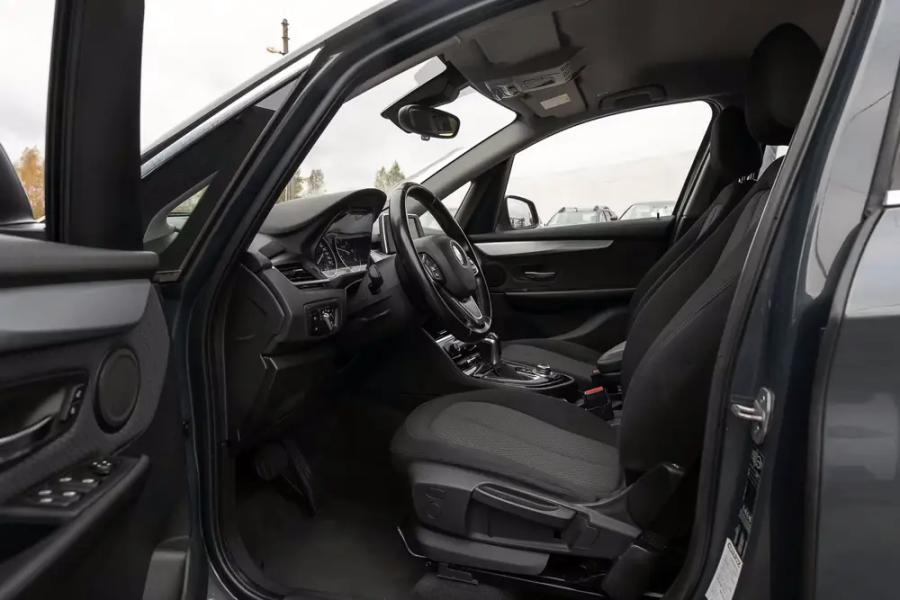 Pelēks BMW 218 2014 Jelgava, ar dzinēja tilpumu 2.00 L un nobraukumu 249 tūkst. km par 7900 €, foto 12 vietnē AUTOMOTO.COM.LV